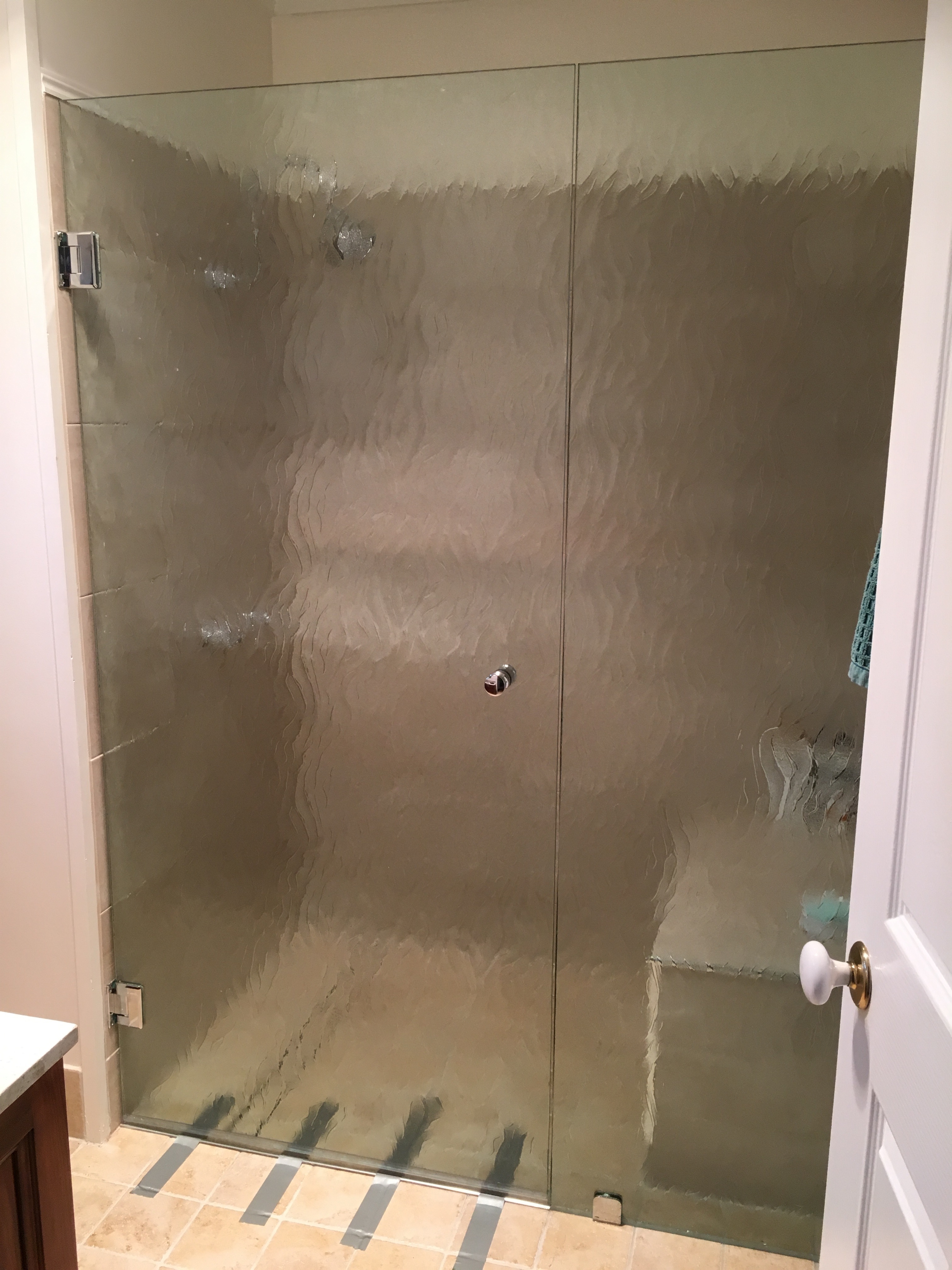 frameless obscure shower screen - Greg's Glass & Glazing